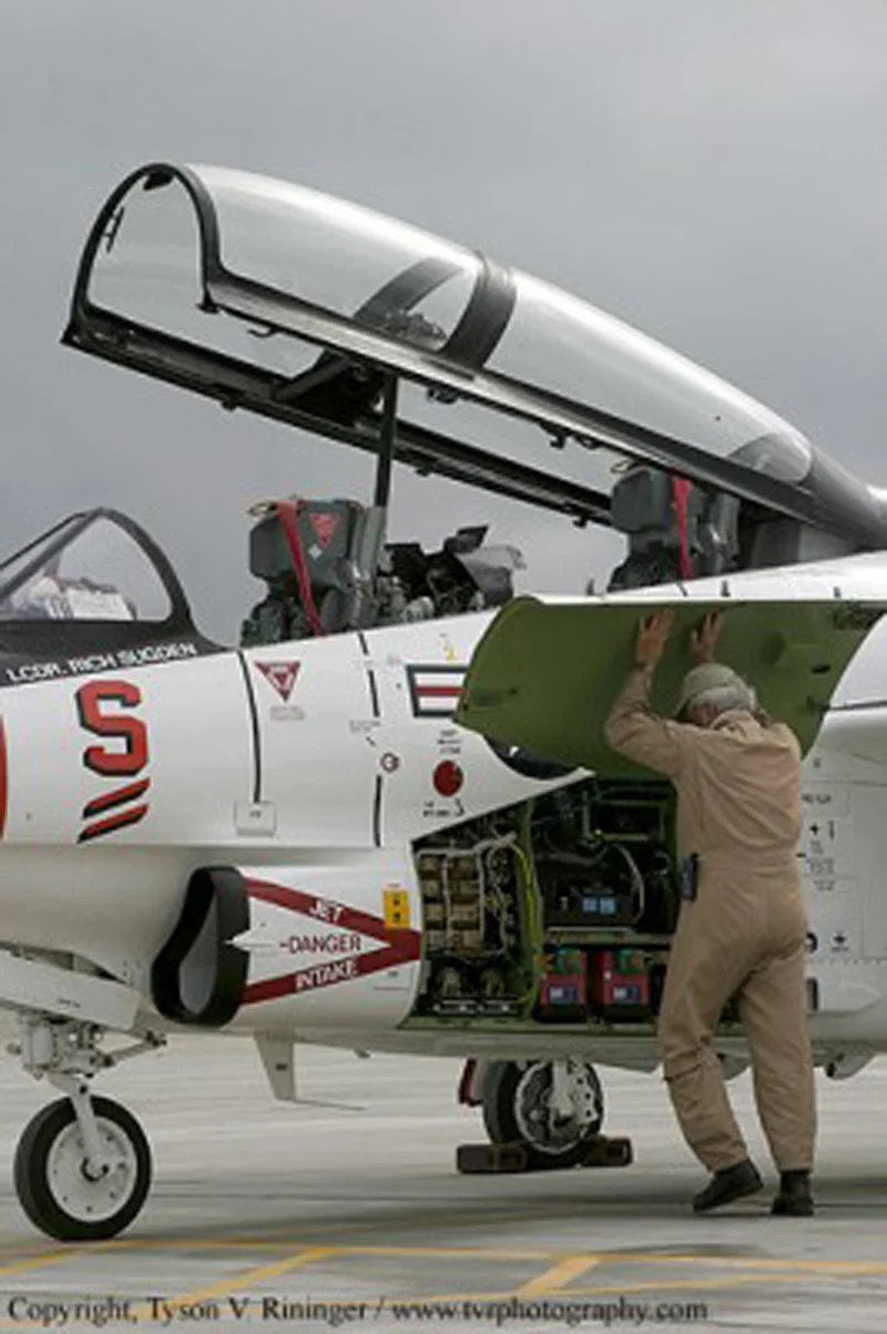 North American T-2 Buckeye - Teton Aviation Center