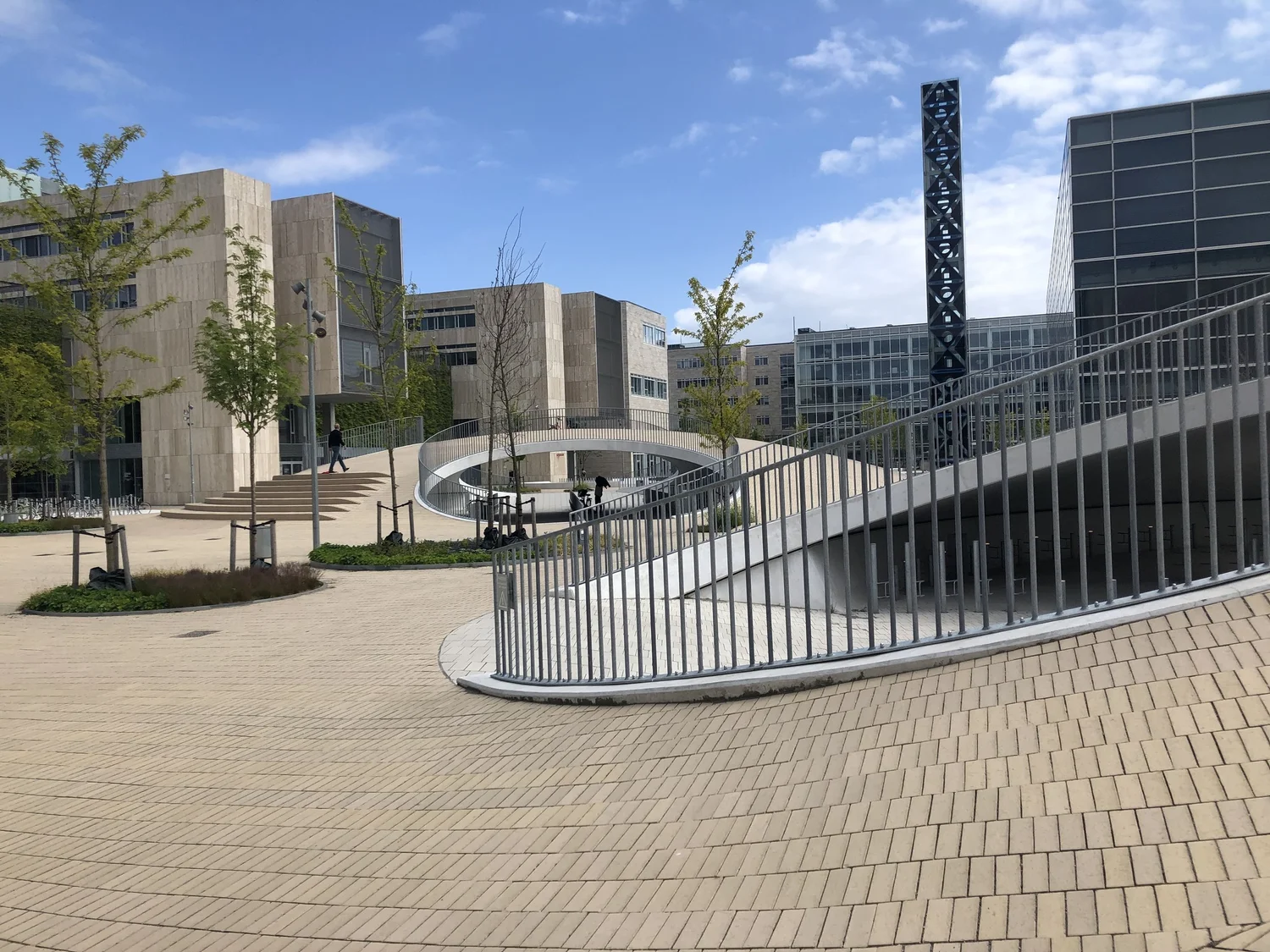Emotional Architecture: How Curves and Lines Influence Human Experience ...