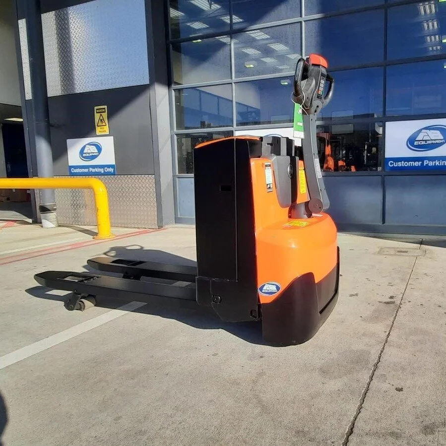 Material Handling — Heavy Equipment Traders