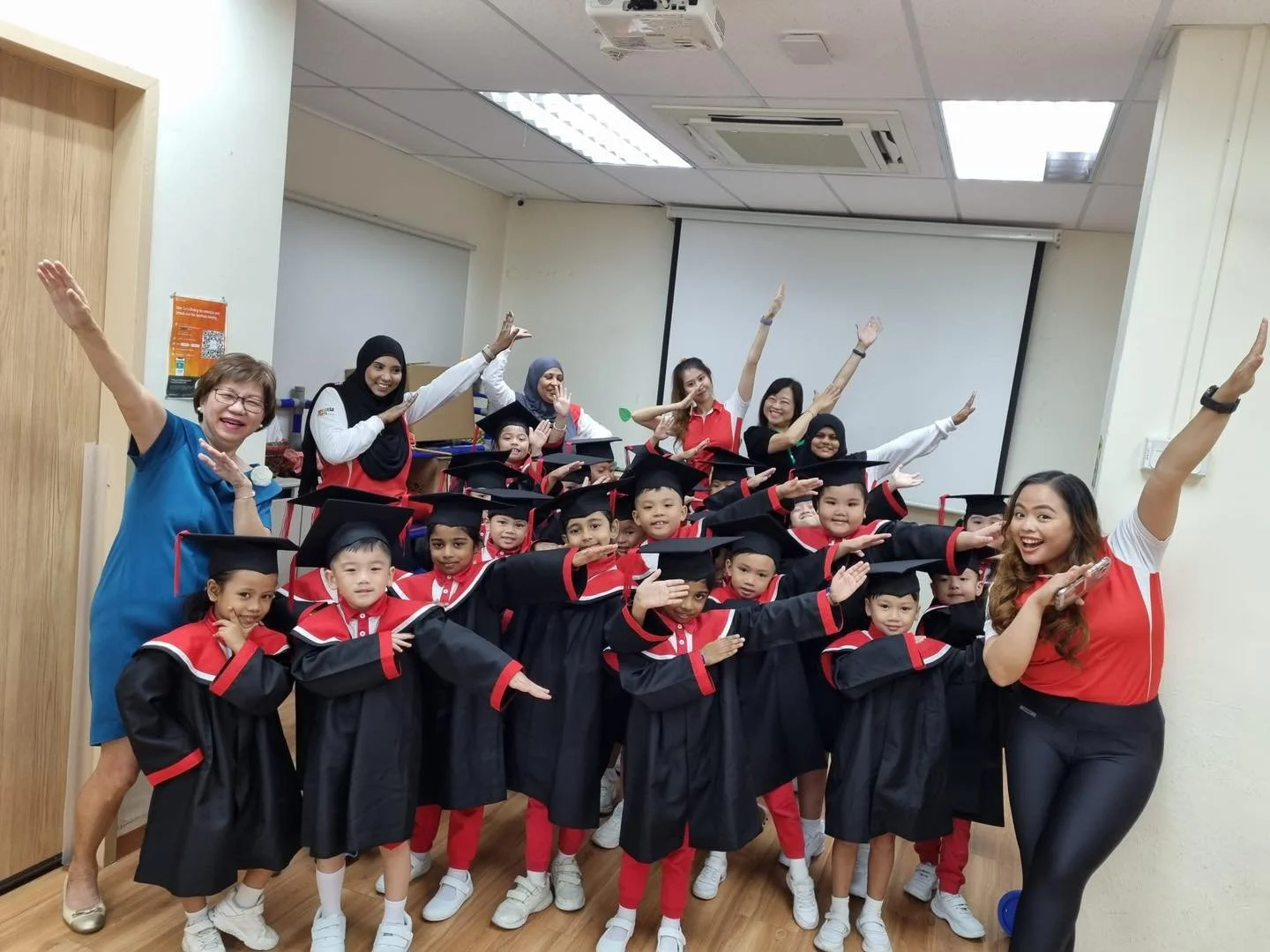 Graduation Photo-taking Session @ PCF Sparkletots — Denise Phua