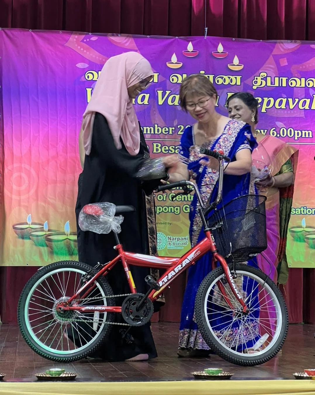 Vanna Vanna Deepavali @ Jalan Besar CC — Denise Phua
