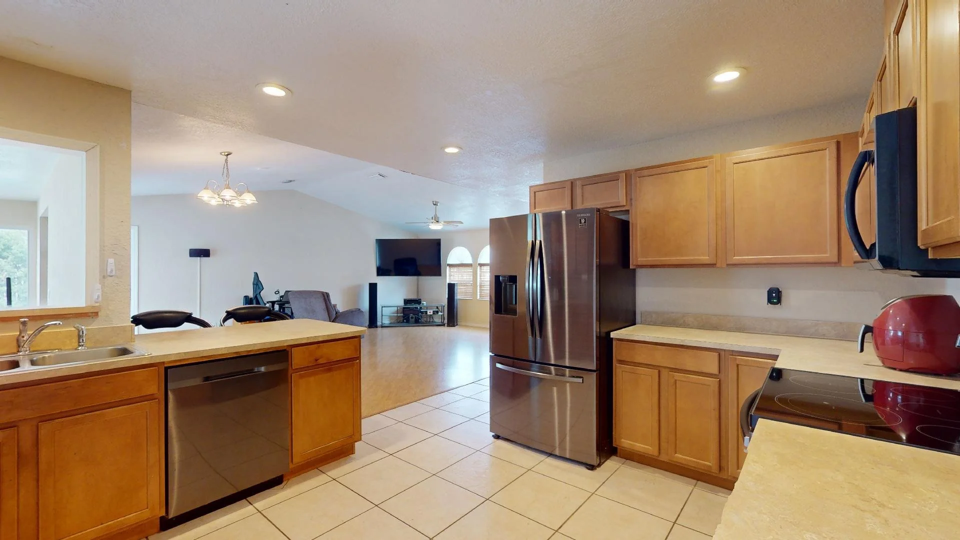 6710 Alazan Ave. — Quattrocchi Real Estate