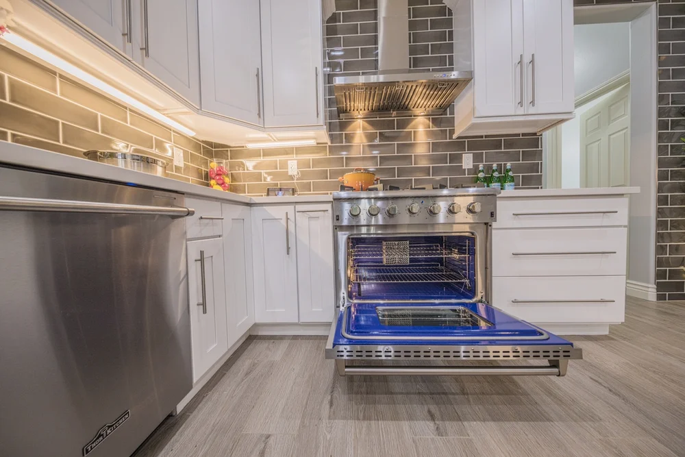 Gas or Electric? How to Choose the Best Range for Your Kitchen ...