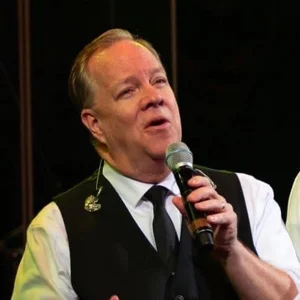 Bio — The Diamonds