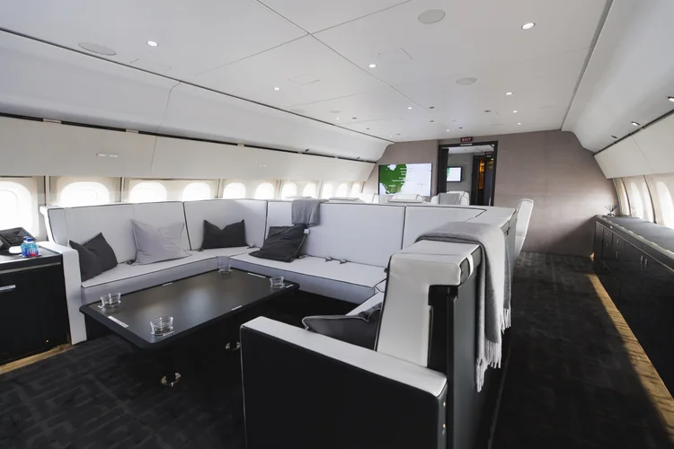 Boeing 767 VIP | SmartJets