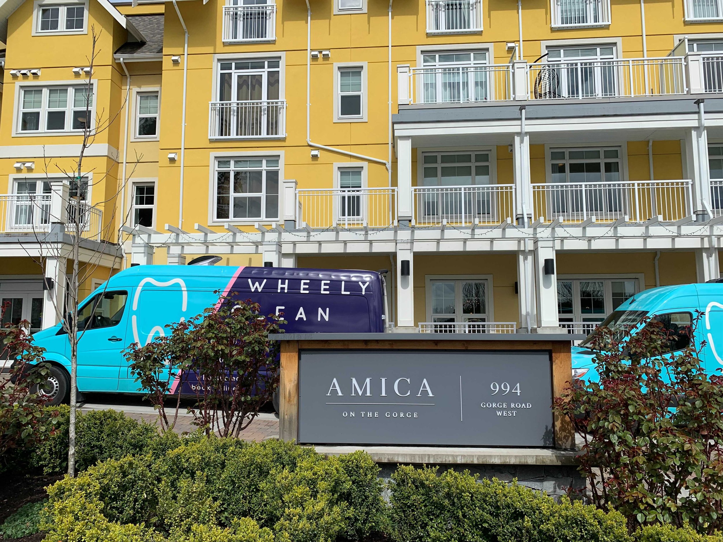 Wheely Clean | Mobile Dental Hygiene