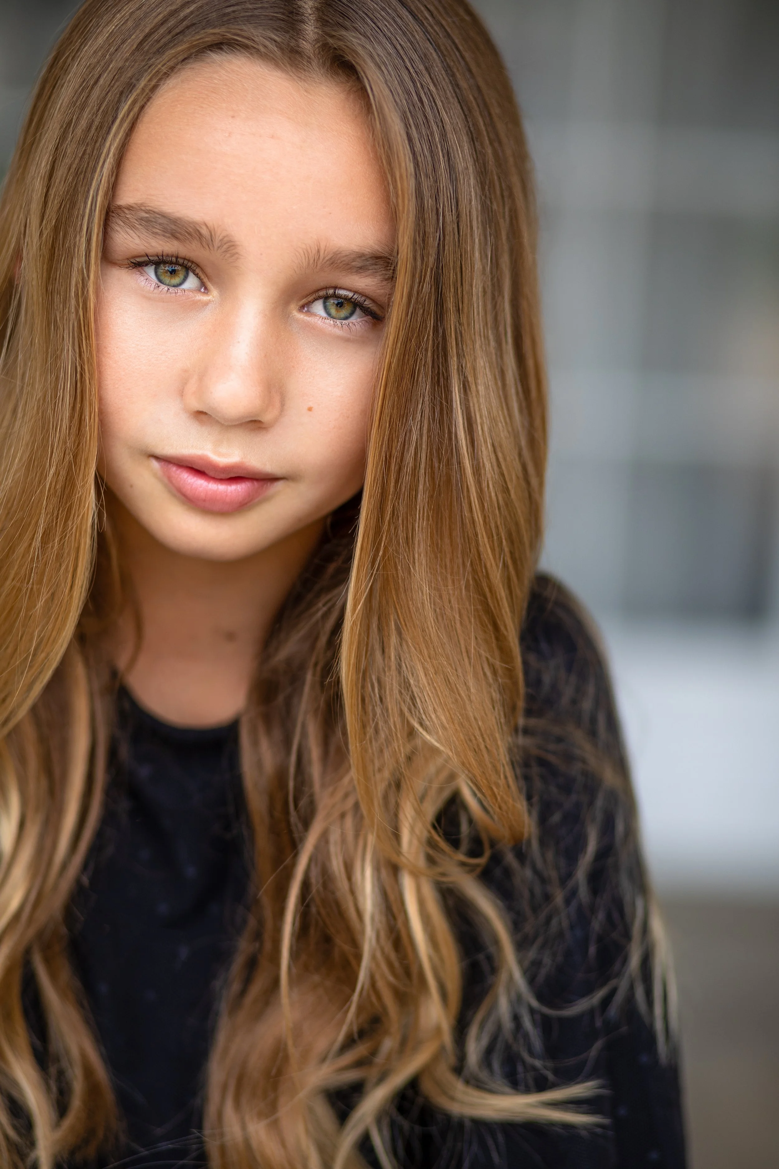 Julia Corcelle — Presence