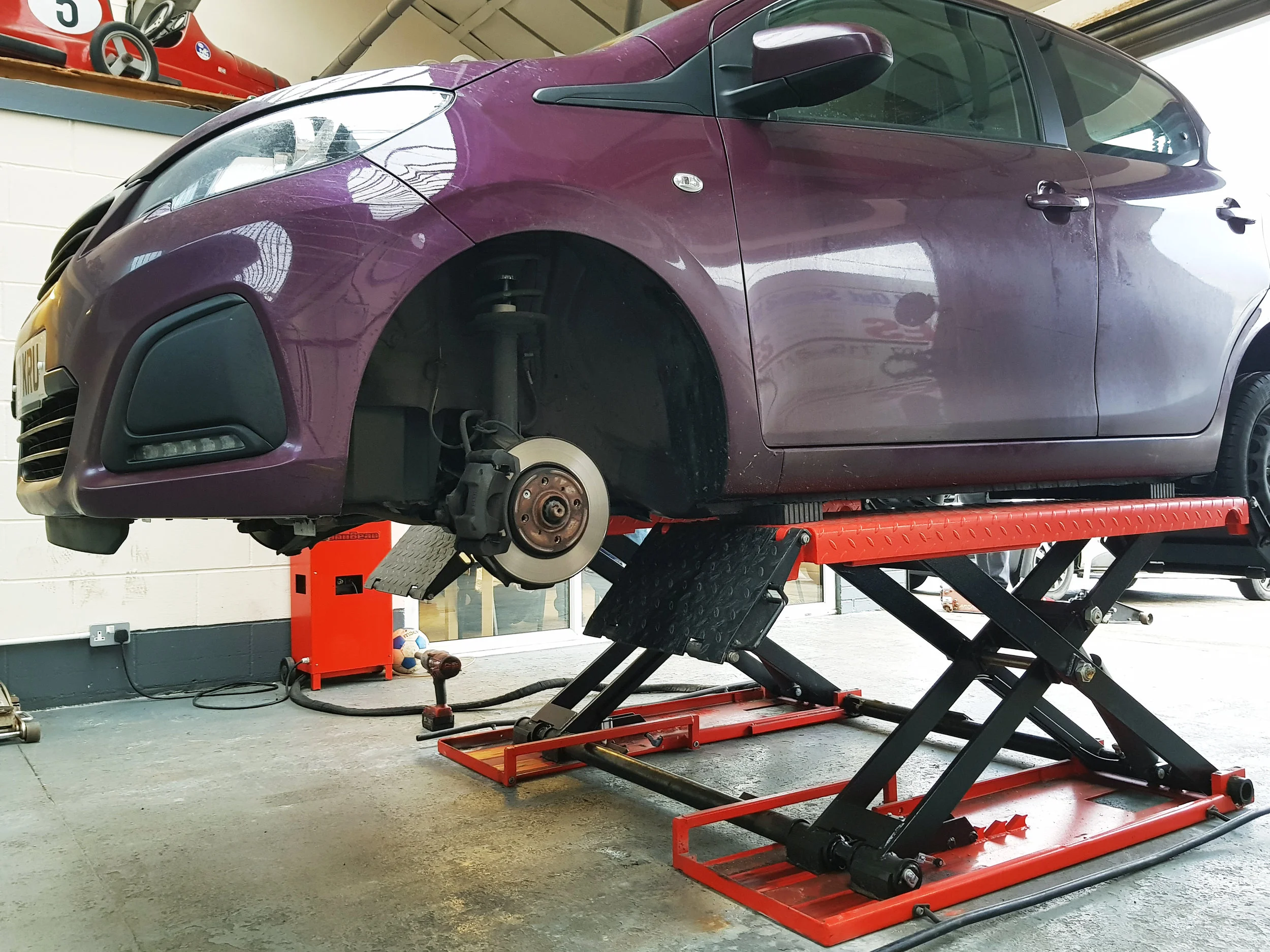 Long Lane Tyres