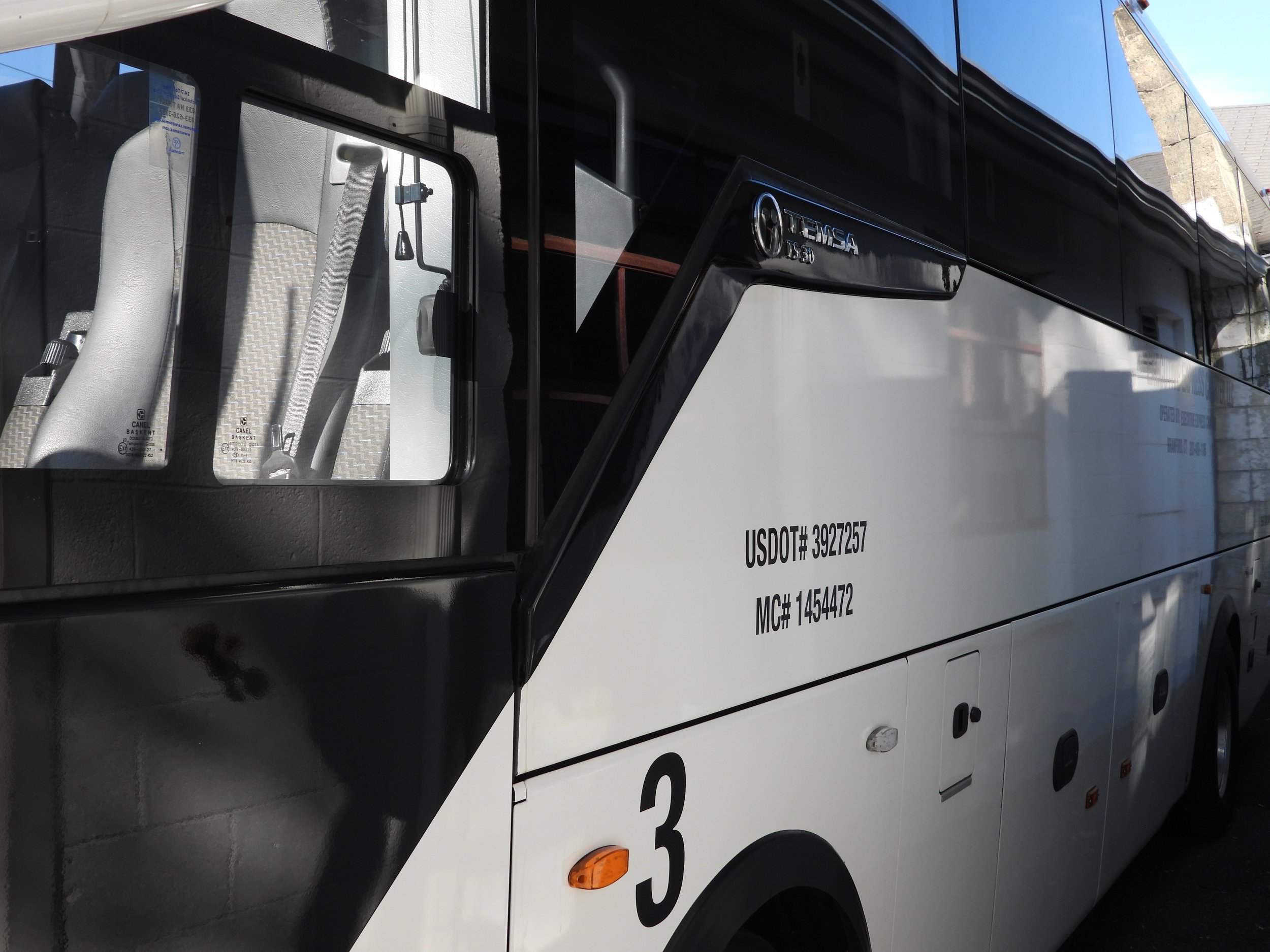 Absolute Transportation | CT Limo and Airport Car Services