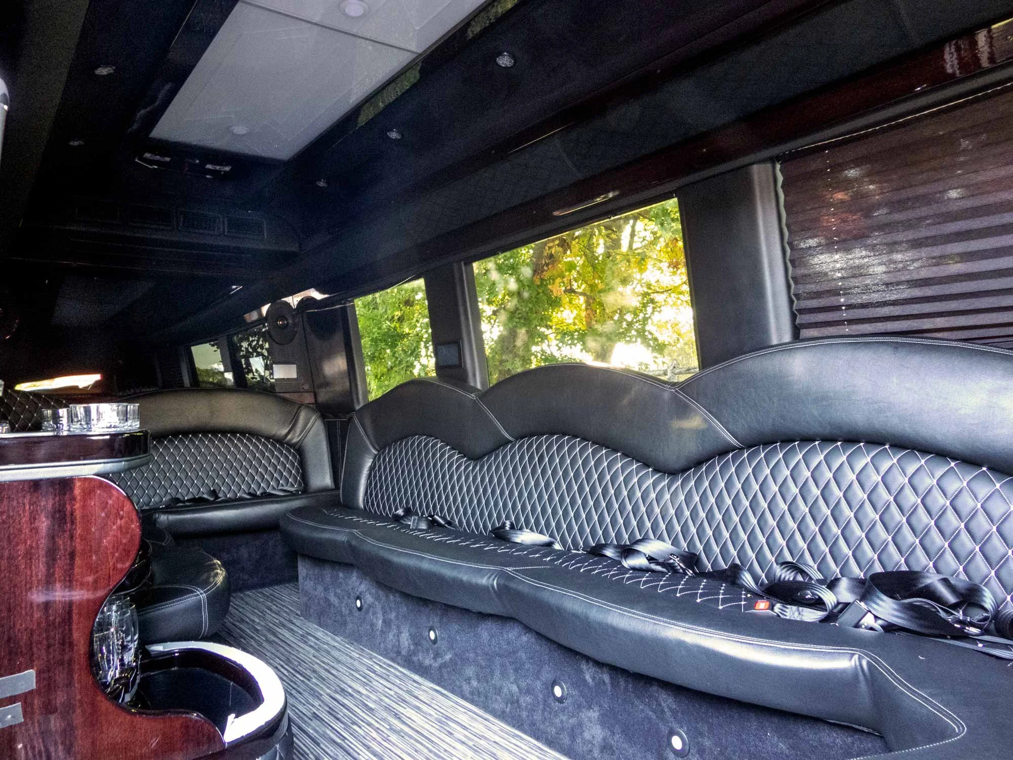 Essex CT Limo & Black Car services — Absolute Transportation | CT Limo ...