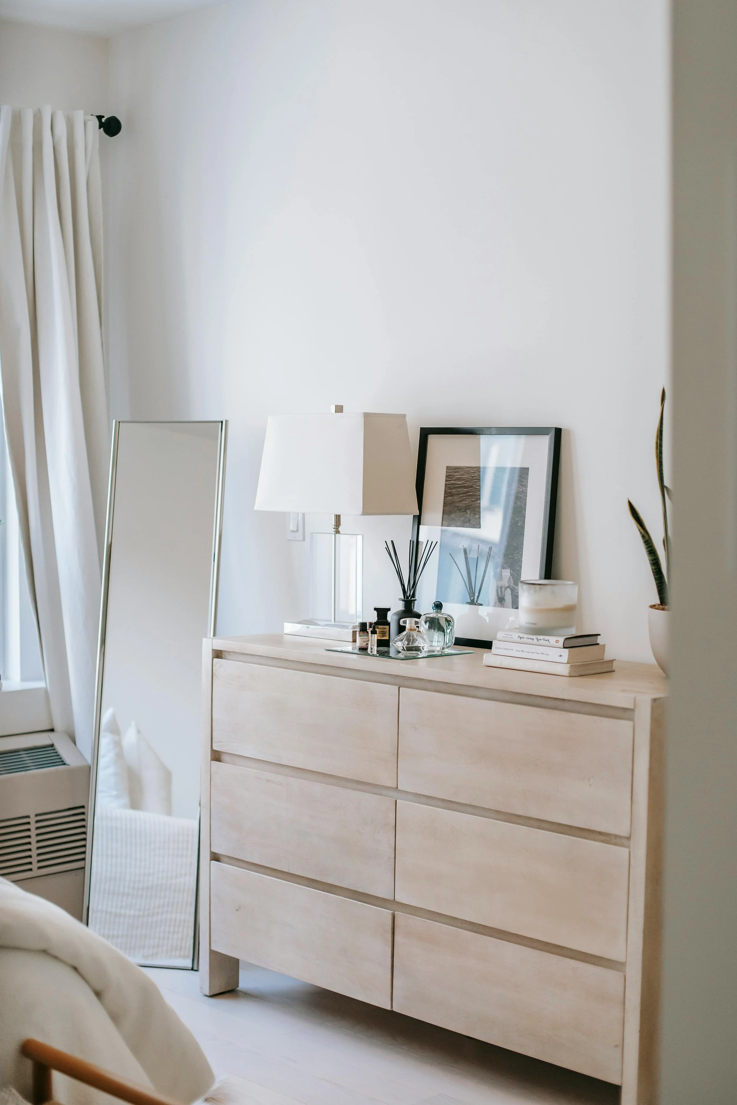 Introducing 3 superior declutter tips to complete that unfinished room ...