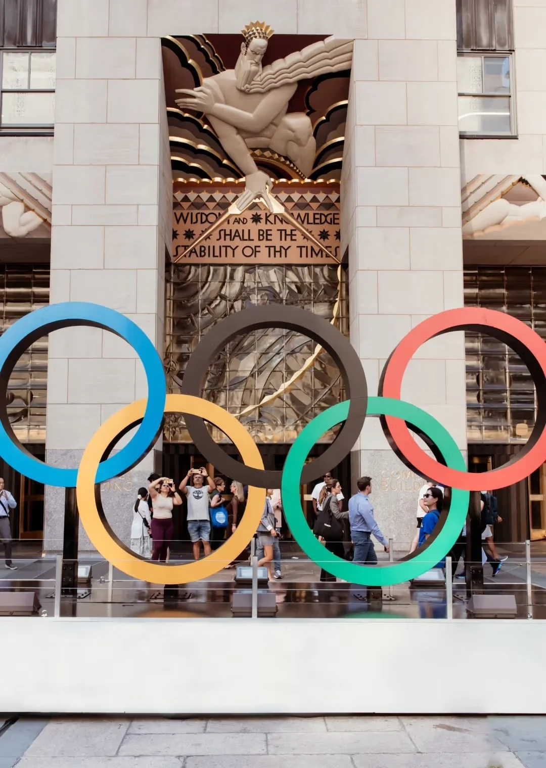 EXPERIENCE THE WINTER OLYMPICS AT ROCKEFELLER CENTER, NYC — Average ...