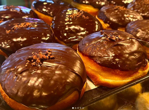 Hamptons — Average Socialite