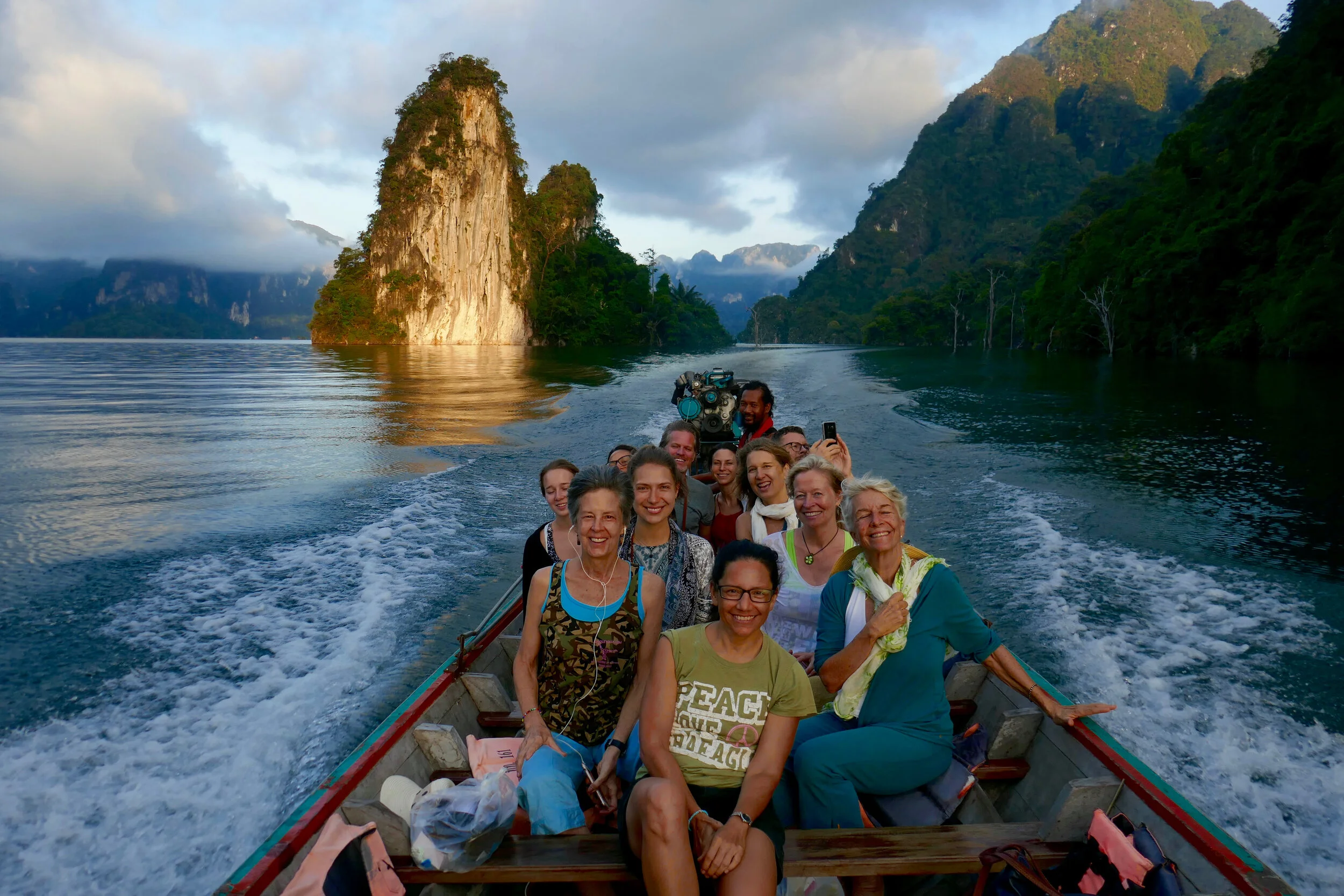 JungleYoga, Praiwan Rafthouse, Khao Sok National Park, Thailand — Simon ...