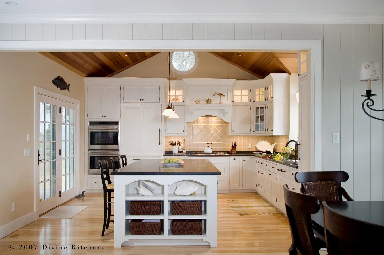 CAPE COD TRANSITIONAL TRADITIONAL KITCHEN BEADBOARD CEILING — Divine ...