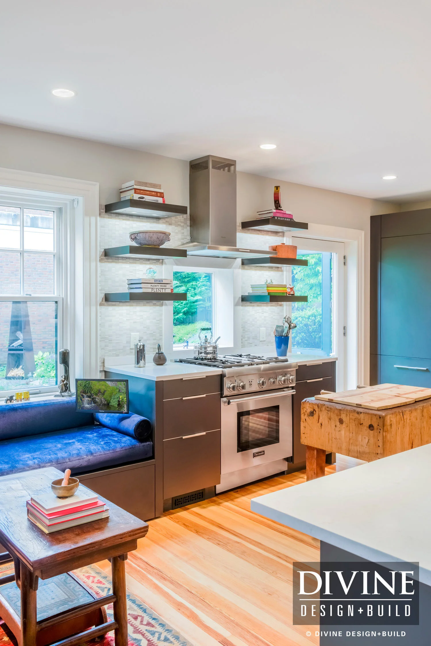 BOSTON WINCHESTER MODERN TRANSITIONAL ECLECTIC LEICHT KITCHEN — Divine ...