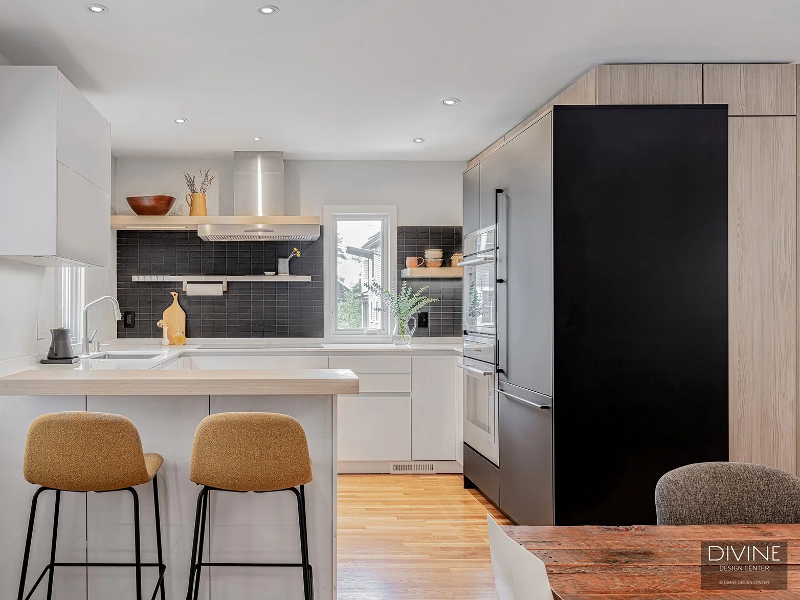 Cambridge Compact Modern Kitchen — Divine Design Center