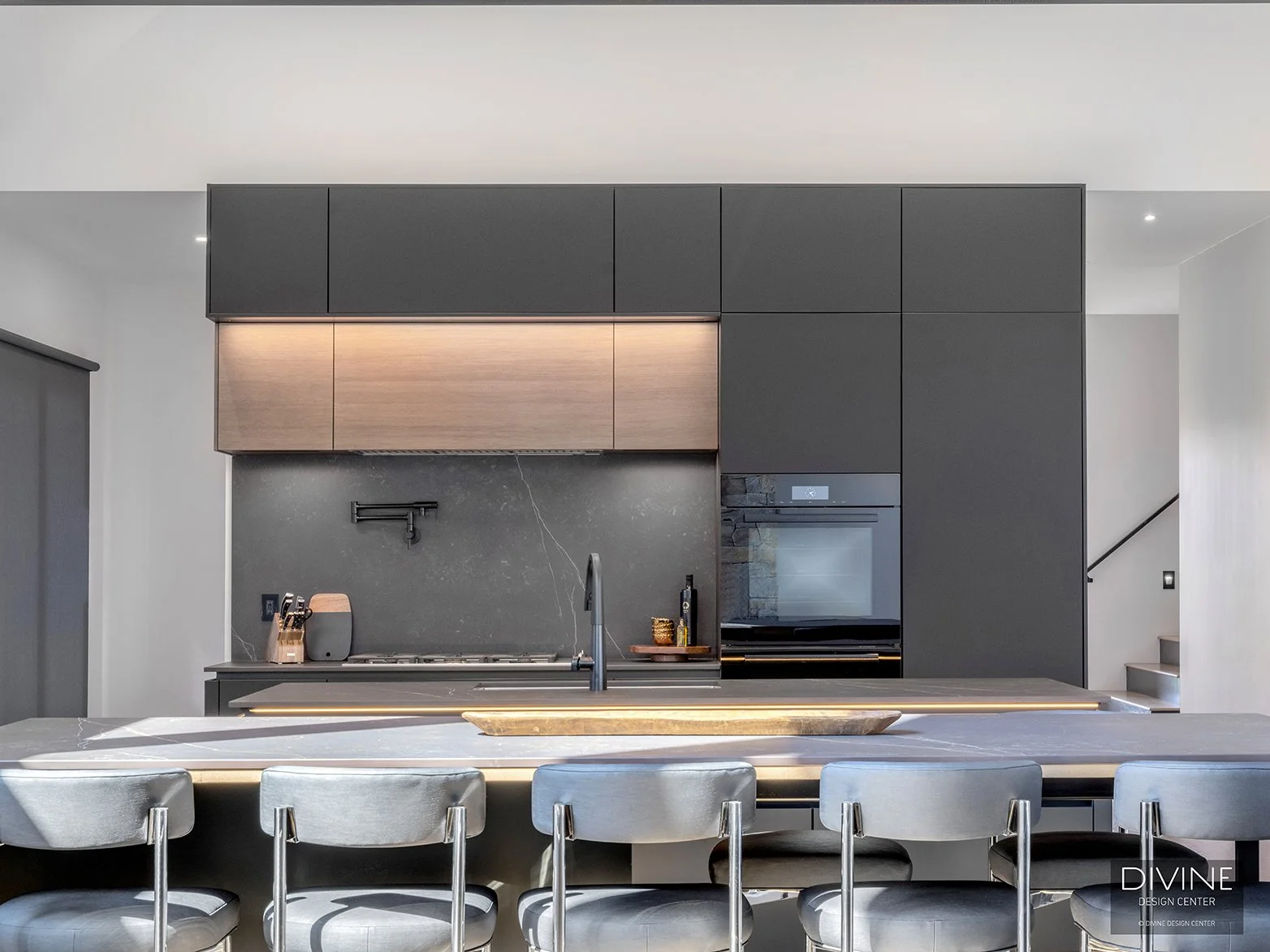 Bartlett NH Open-Concept Modern Kitchen — Divine Design Center