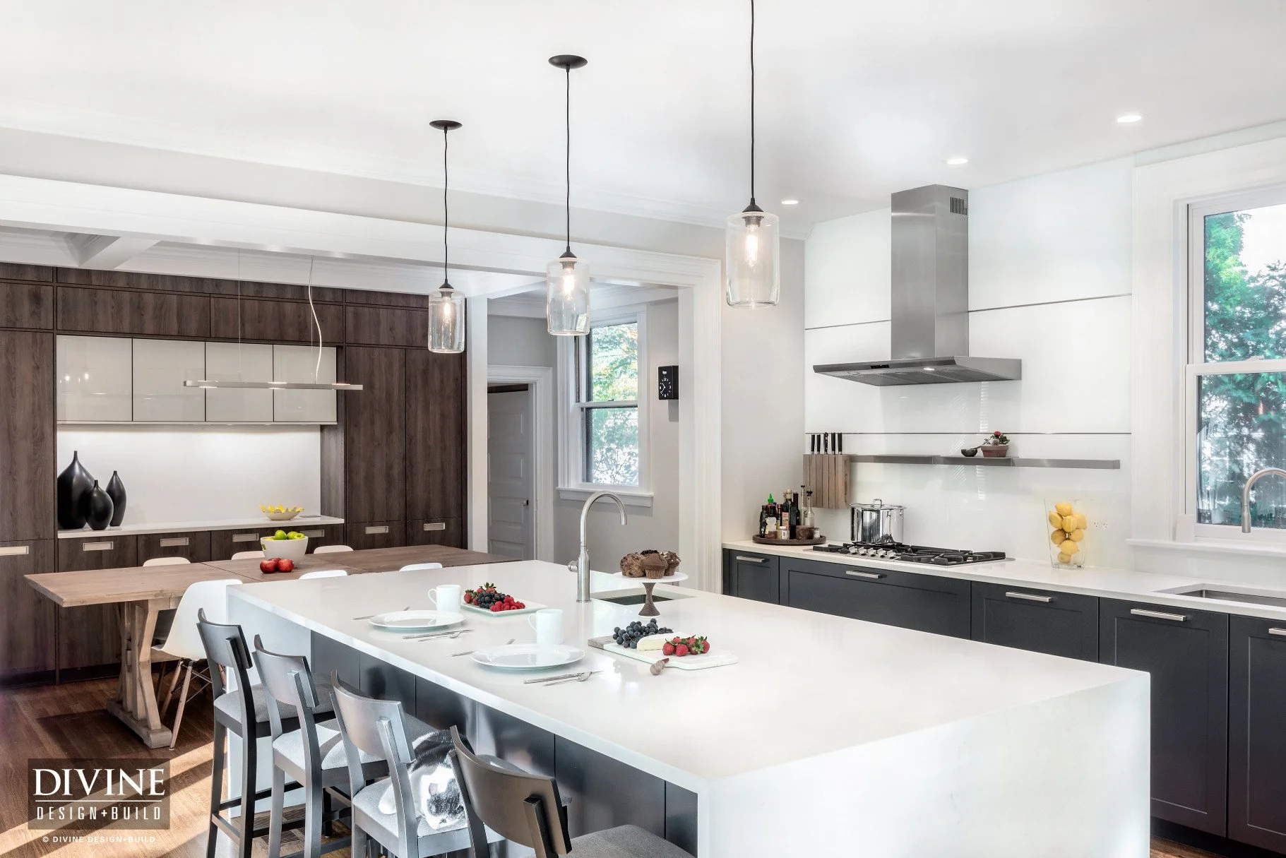 BOSTON SOMERVILLE MODERN INDUSTRIAL LOFT LEICHT KITCHEN — Divine Design ...