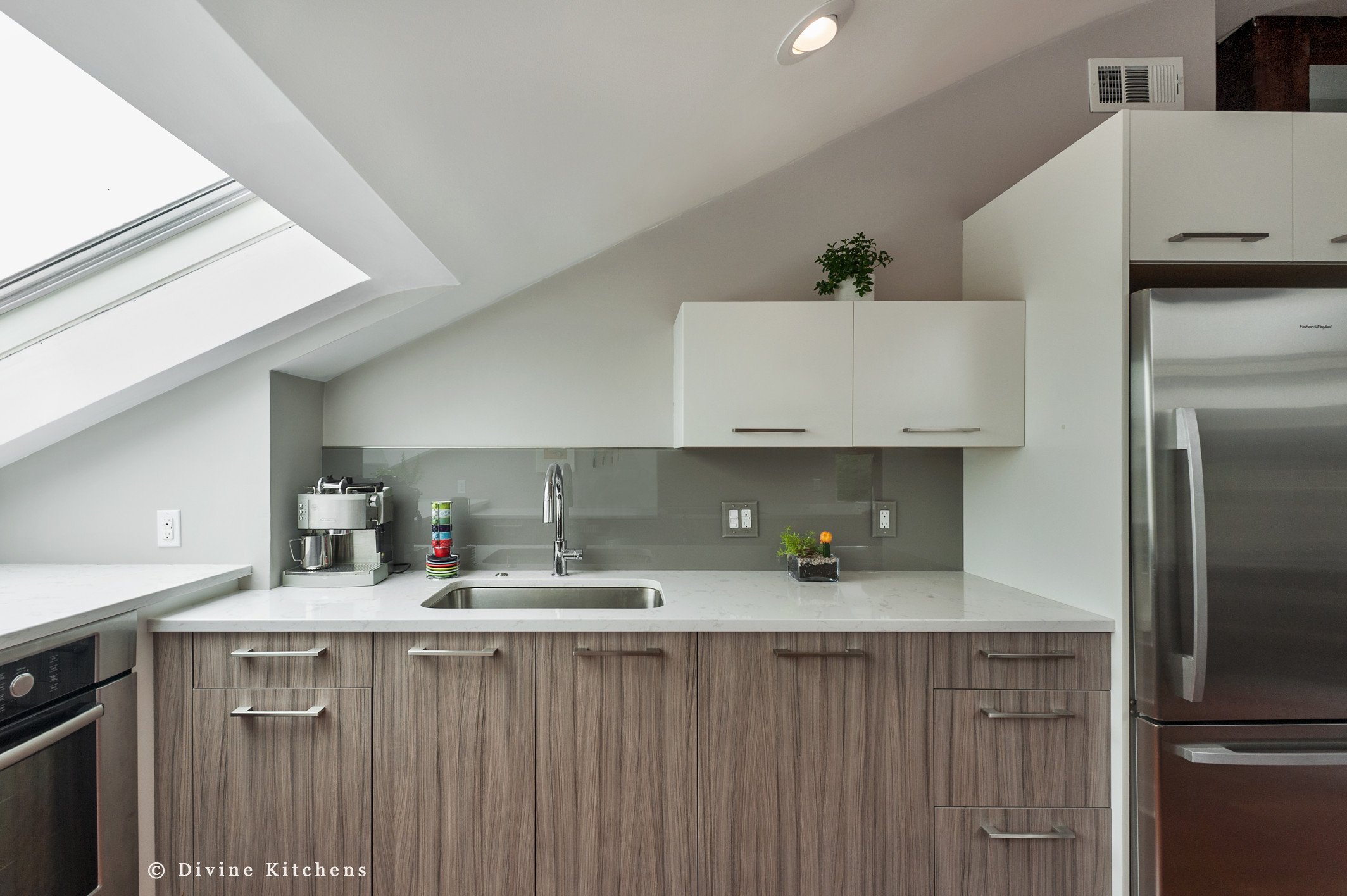 Compact Modern Kitchen — Divine Design Center