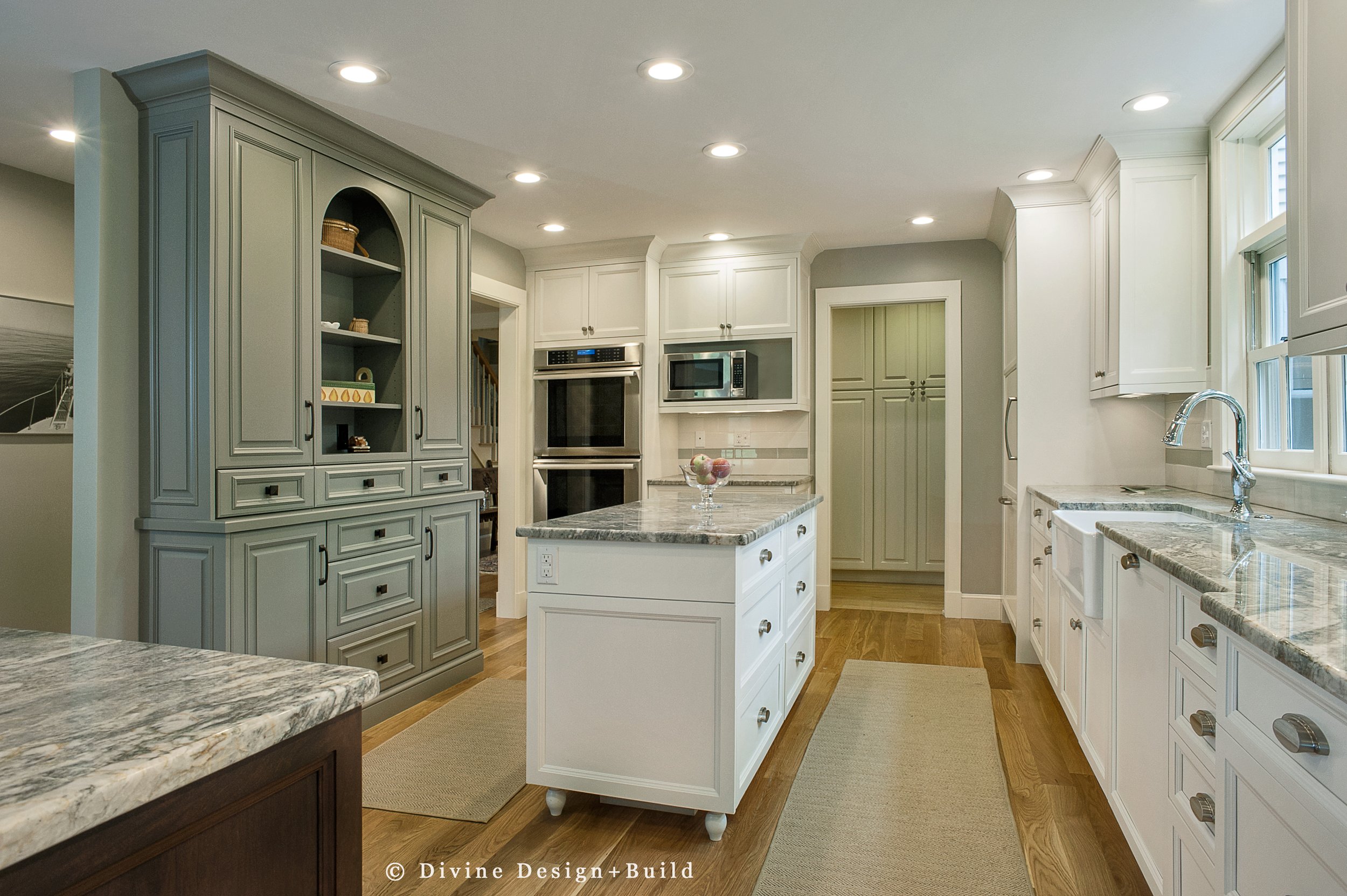 Boston Open-Concept Traditional Kitchen — Divine Design Center