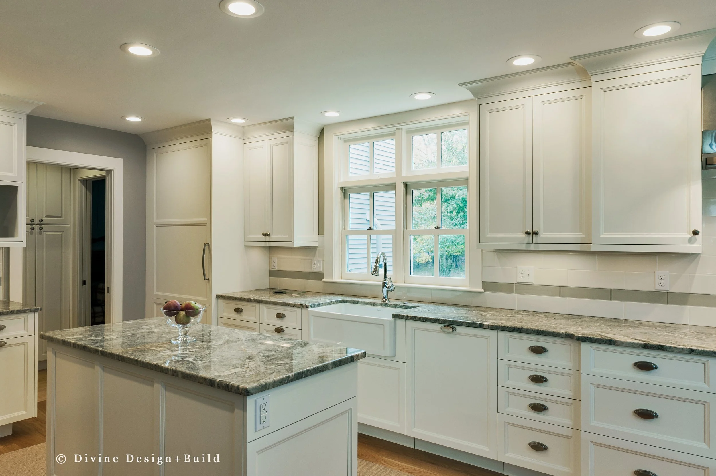Boston Open-Concept Traditional Kitchen — Divine Design Center