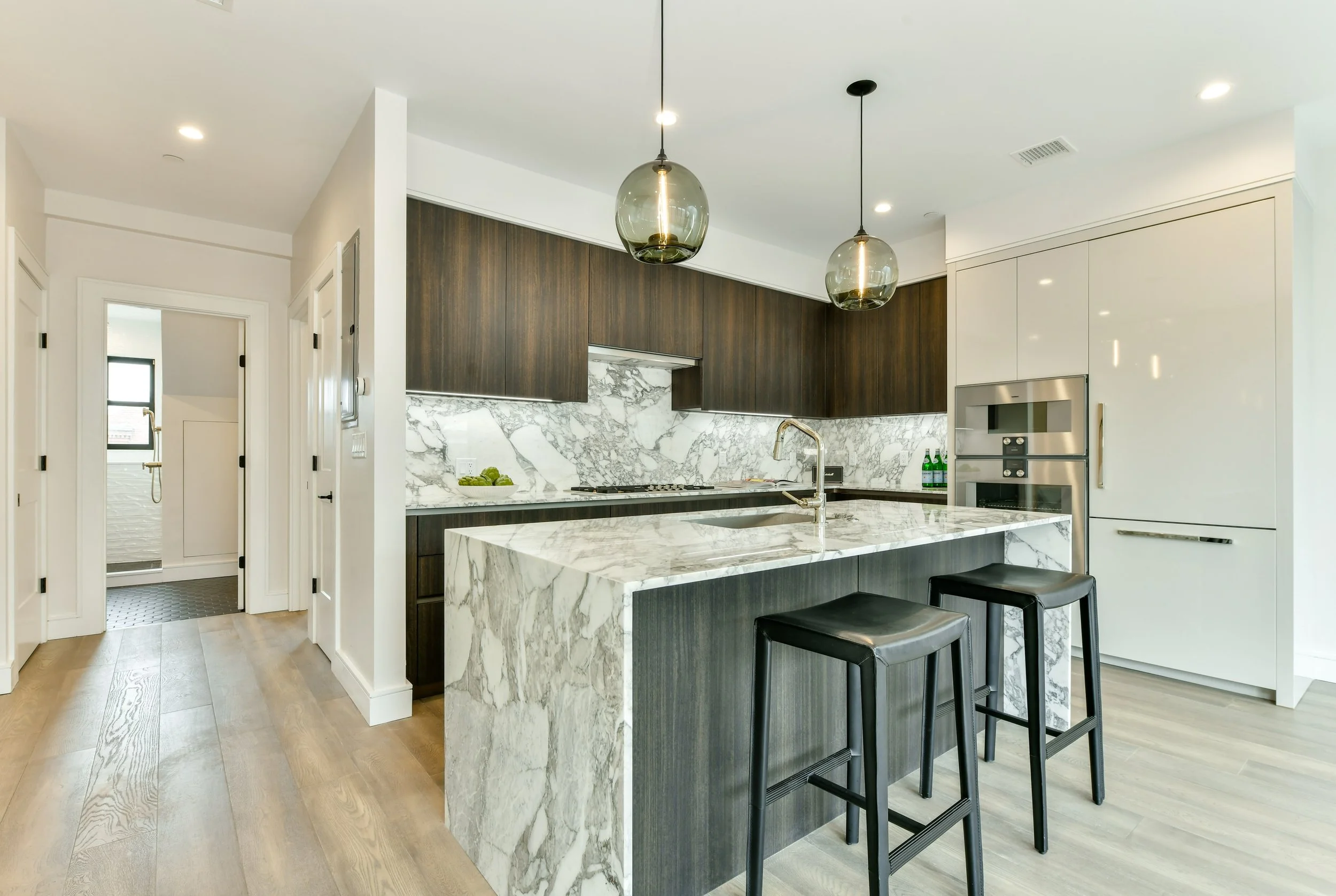 Multi-Unit — Divine Design Center