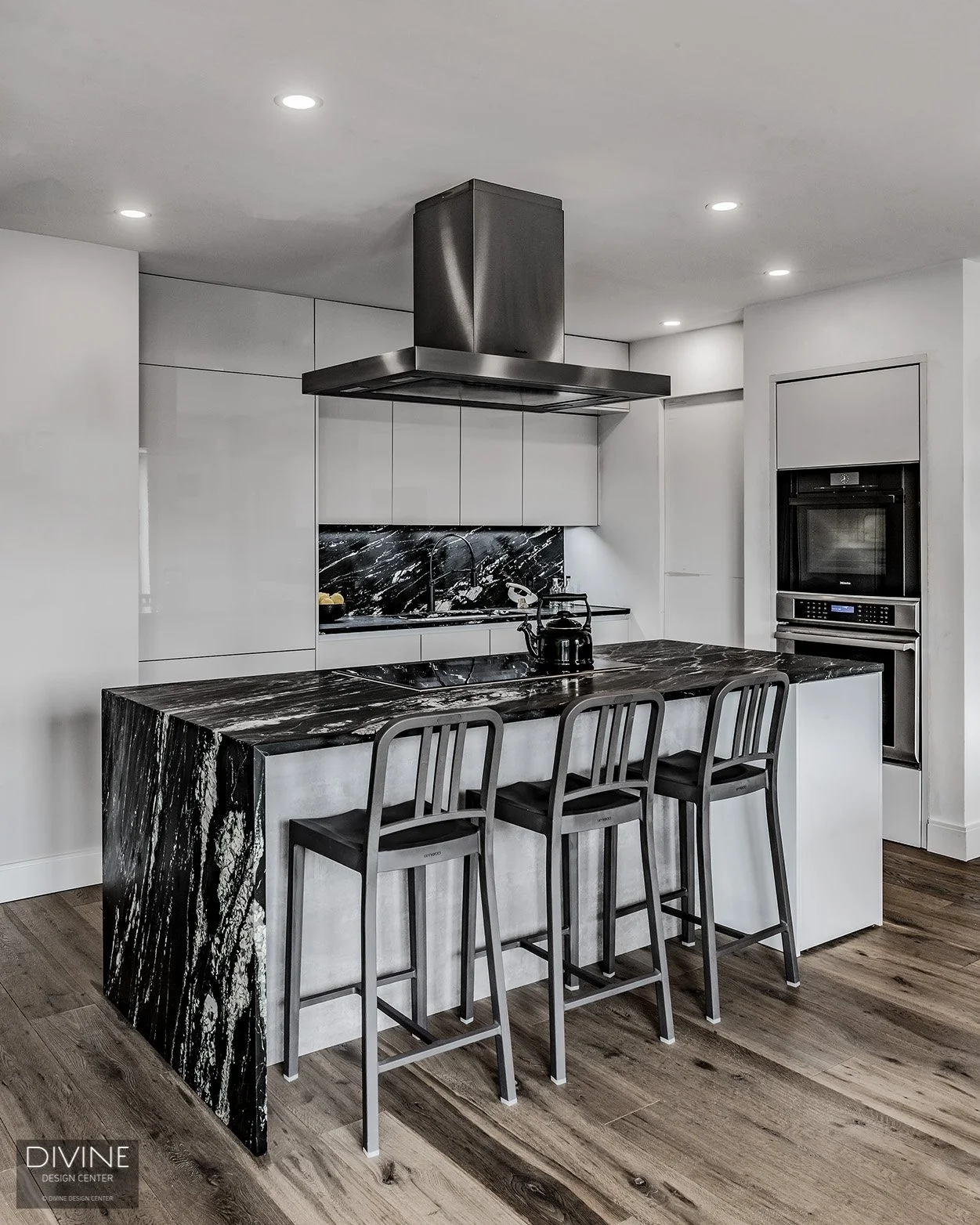 Contemporary Kitchen Countertops