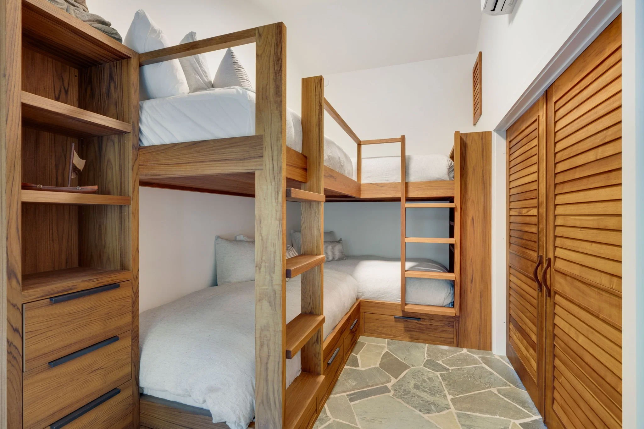 Interior — DESIGNSCAPE