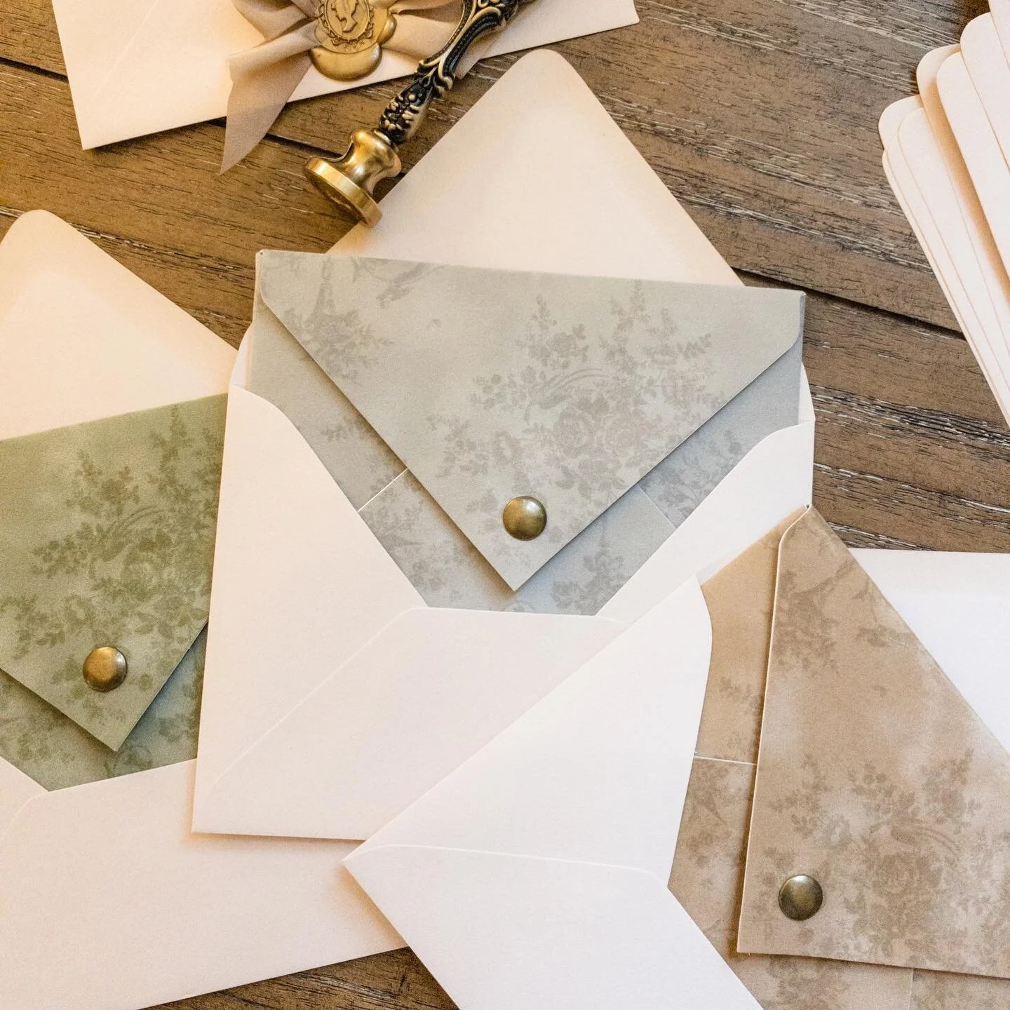 LUXURY CUSTOM WEDDING INVITATION DESIGN EXPERIENCE | NJ — Leslie & Paper