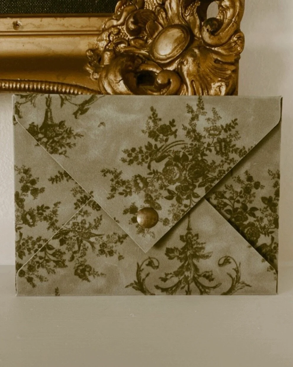 Luxury Fine Art Designer Wedding Invitations | LESLIE & PAPER