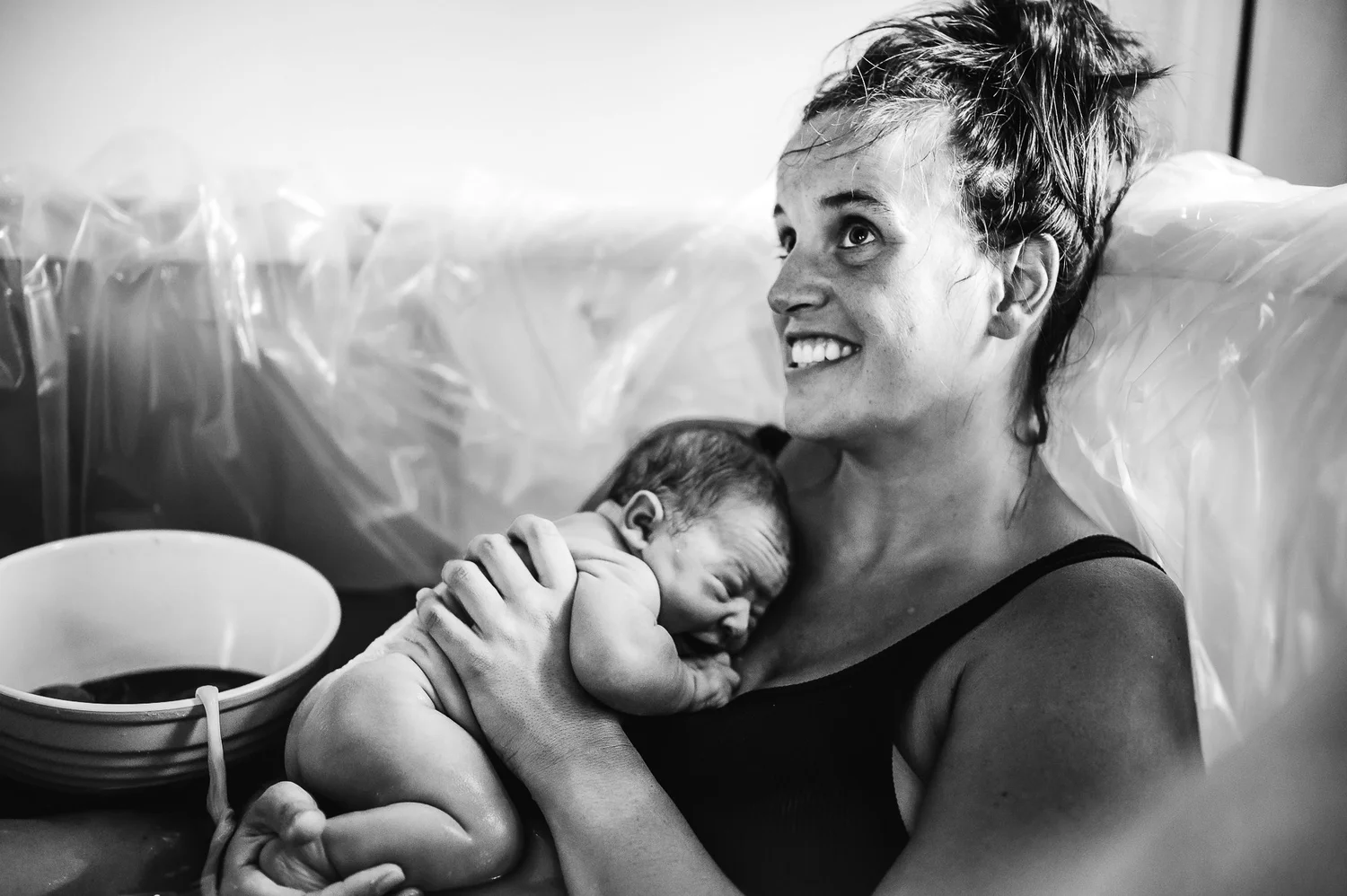 30 images of beautiful wild water birth and a mother’s powerful journey ...