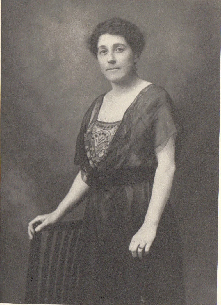 Isabella Thornton Niven Wilder as "An Endangered Species" — Thornton Wilder