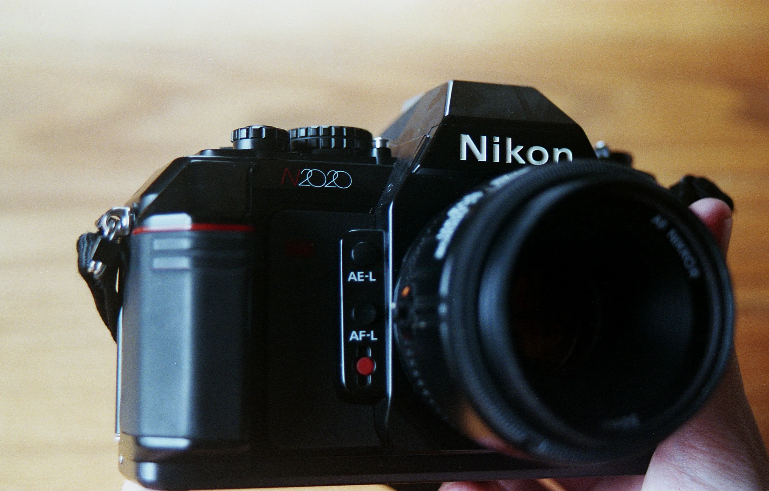 Nikon N2020 — Aperture Preview