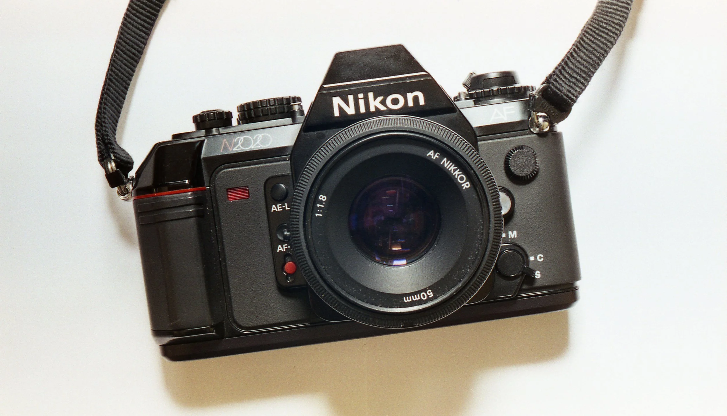 Nikon N2020 — Aperture Preview