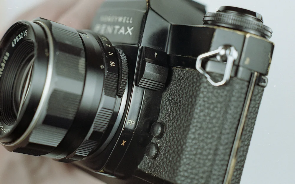 Pentax ES — Aperture Preview