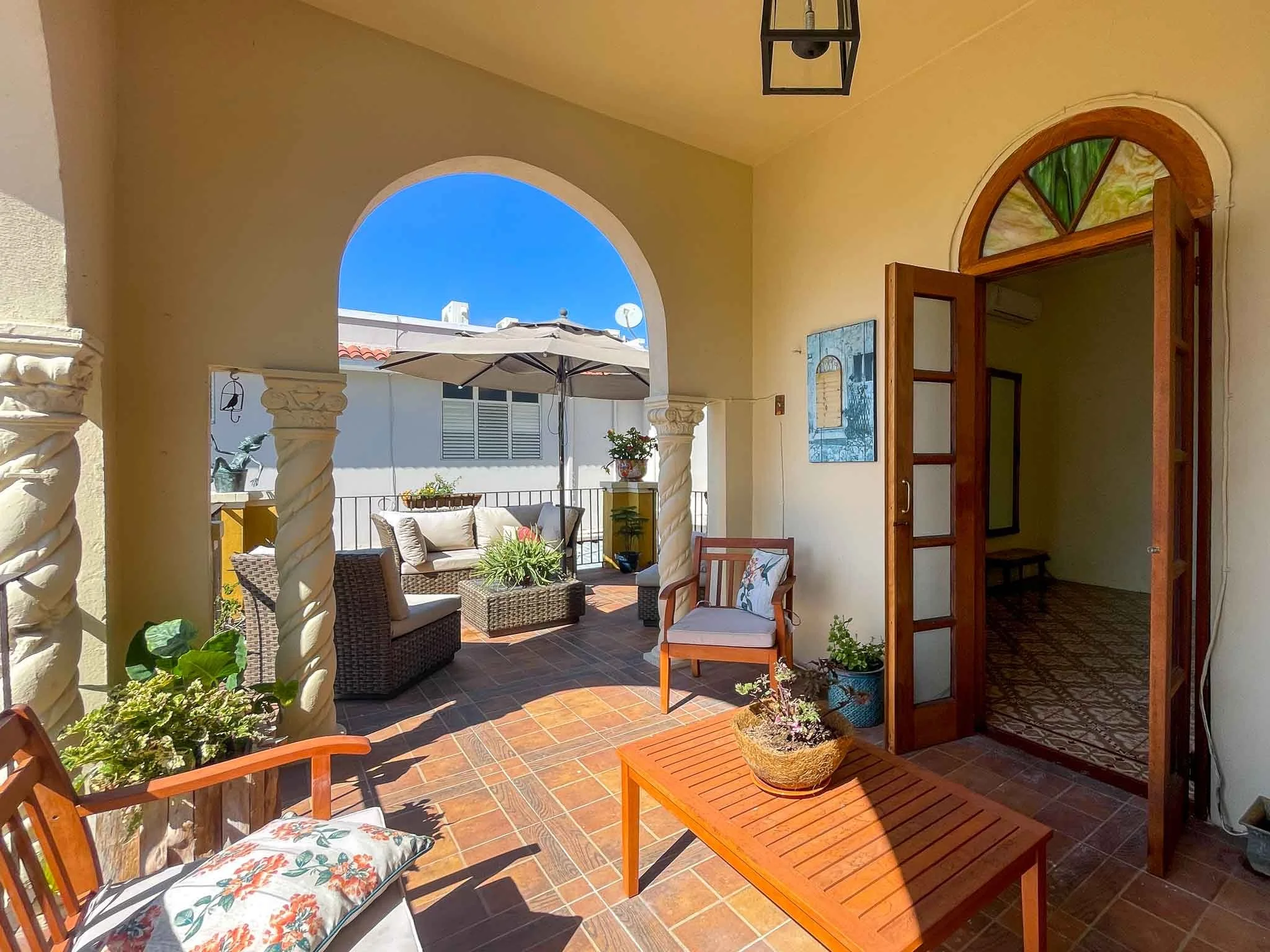 Yellow House in Miramar-Paraiso Realty