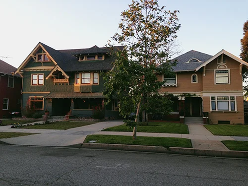 The frat house and family house from "Neighbors" — Live the Movies