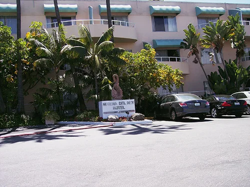 The blood-spattered hotel from "Dexter" — Live the Movies