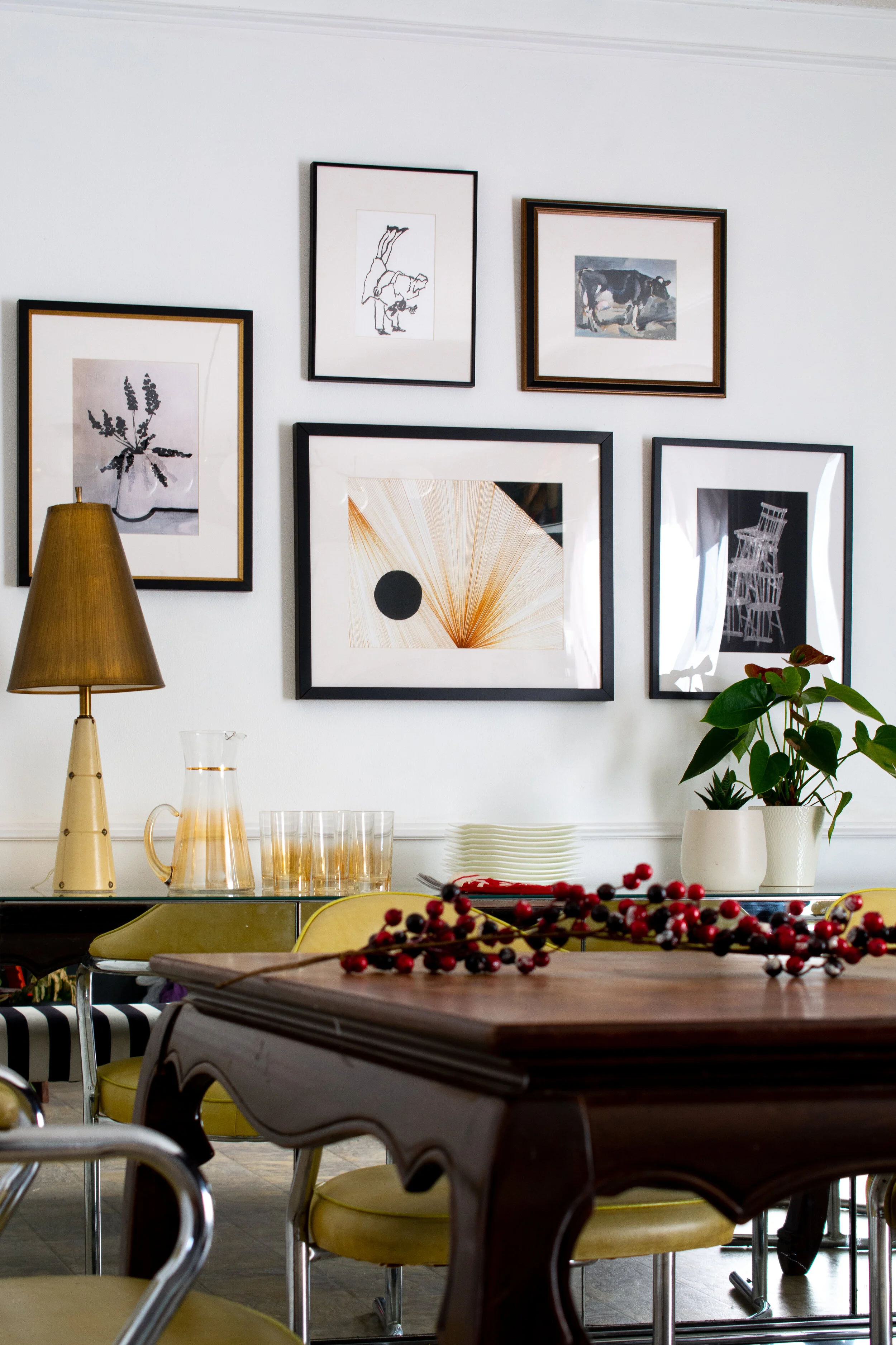How to create an art gallery wall — Hausmatter