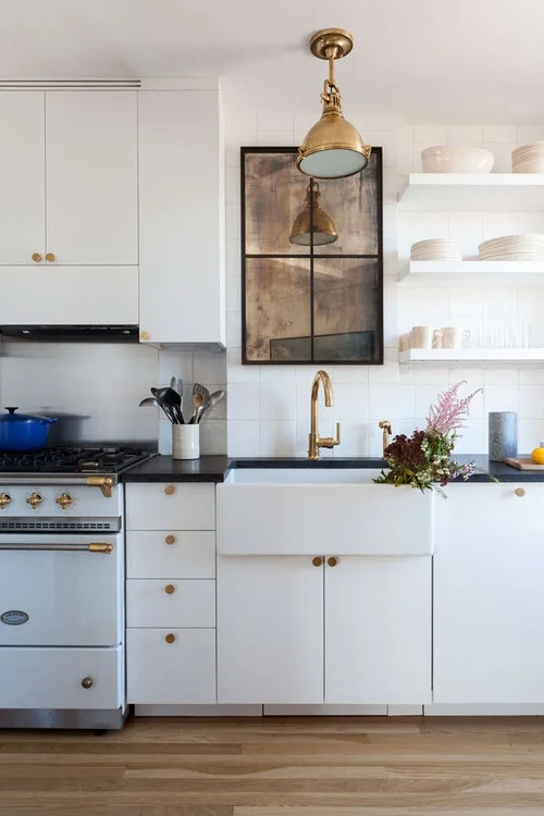 Kitchens with Mirrors — Hausmatter