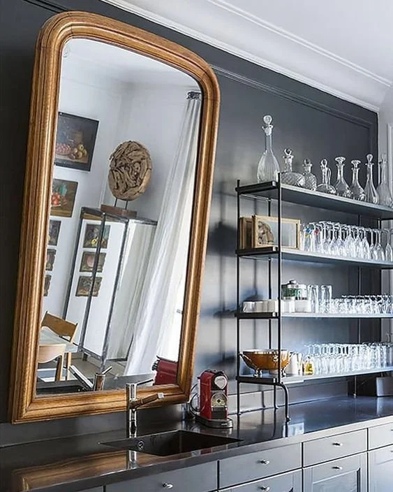 Kitchens with Mirrors — Hausmatter