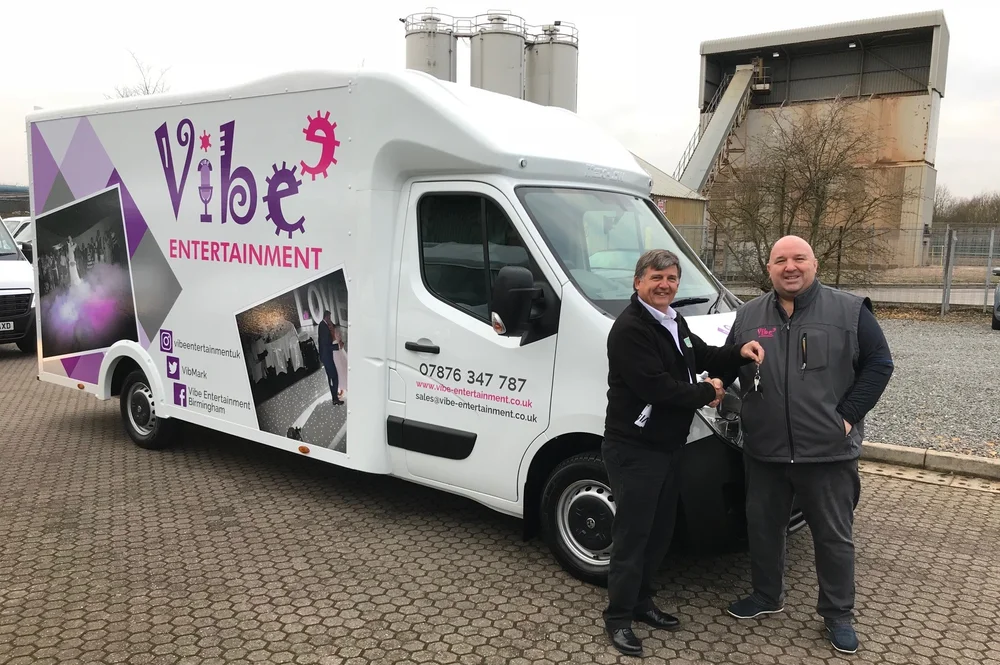 Maxi-Low | Lightweight Commercial Vehicles