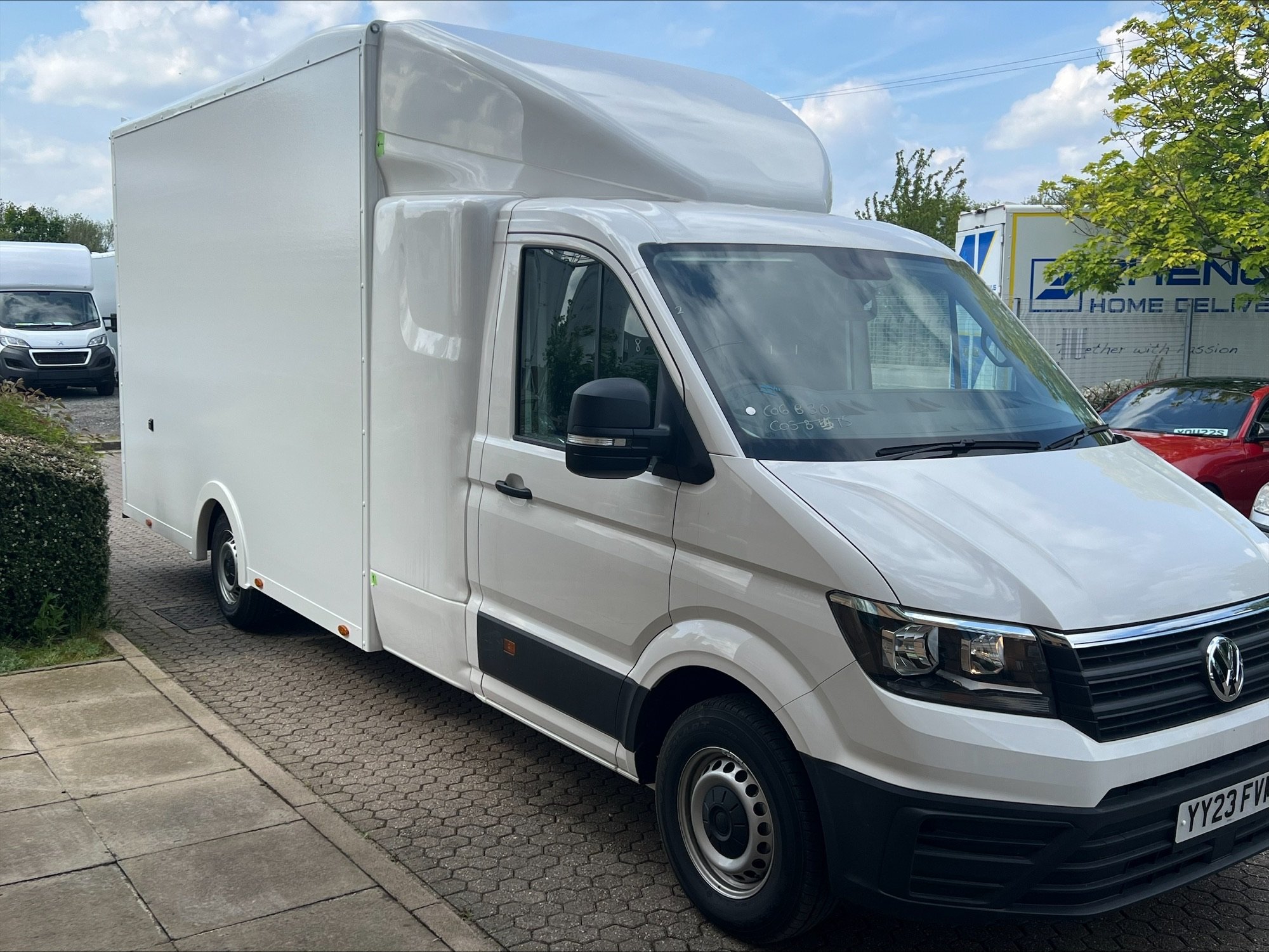 Maxi-Low | Lightweight vans | Maxi-Low | Lightweight Commercial Vehicles