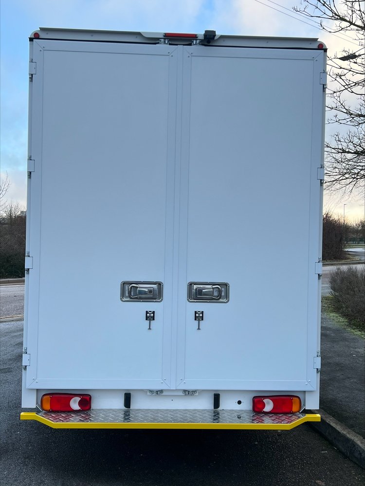 Maxi-Low | Lightweight vans | Maxi-Low | Lightweight Commercial Vehicles