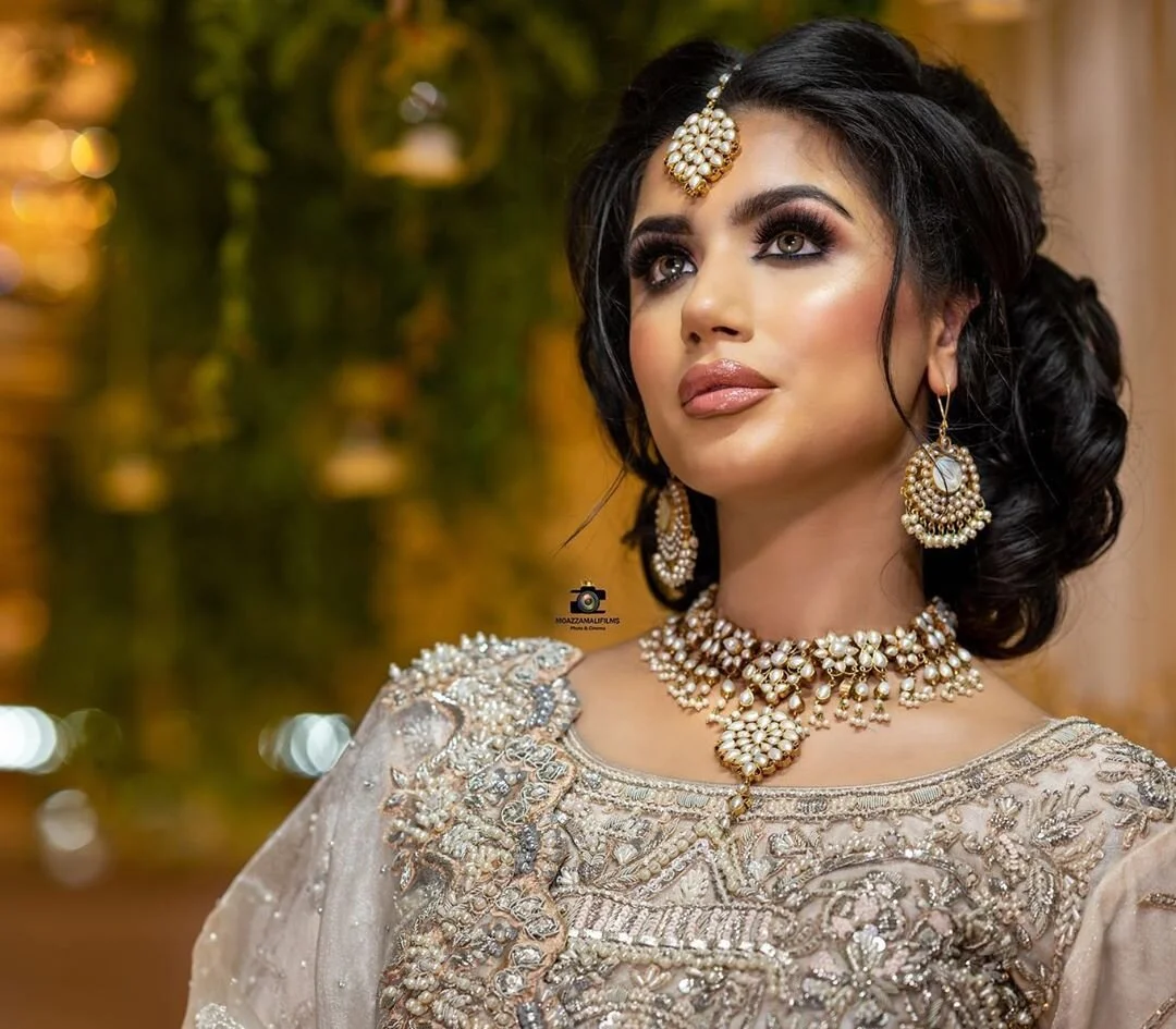 Coshi Makeup — Inside BIBI