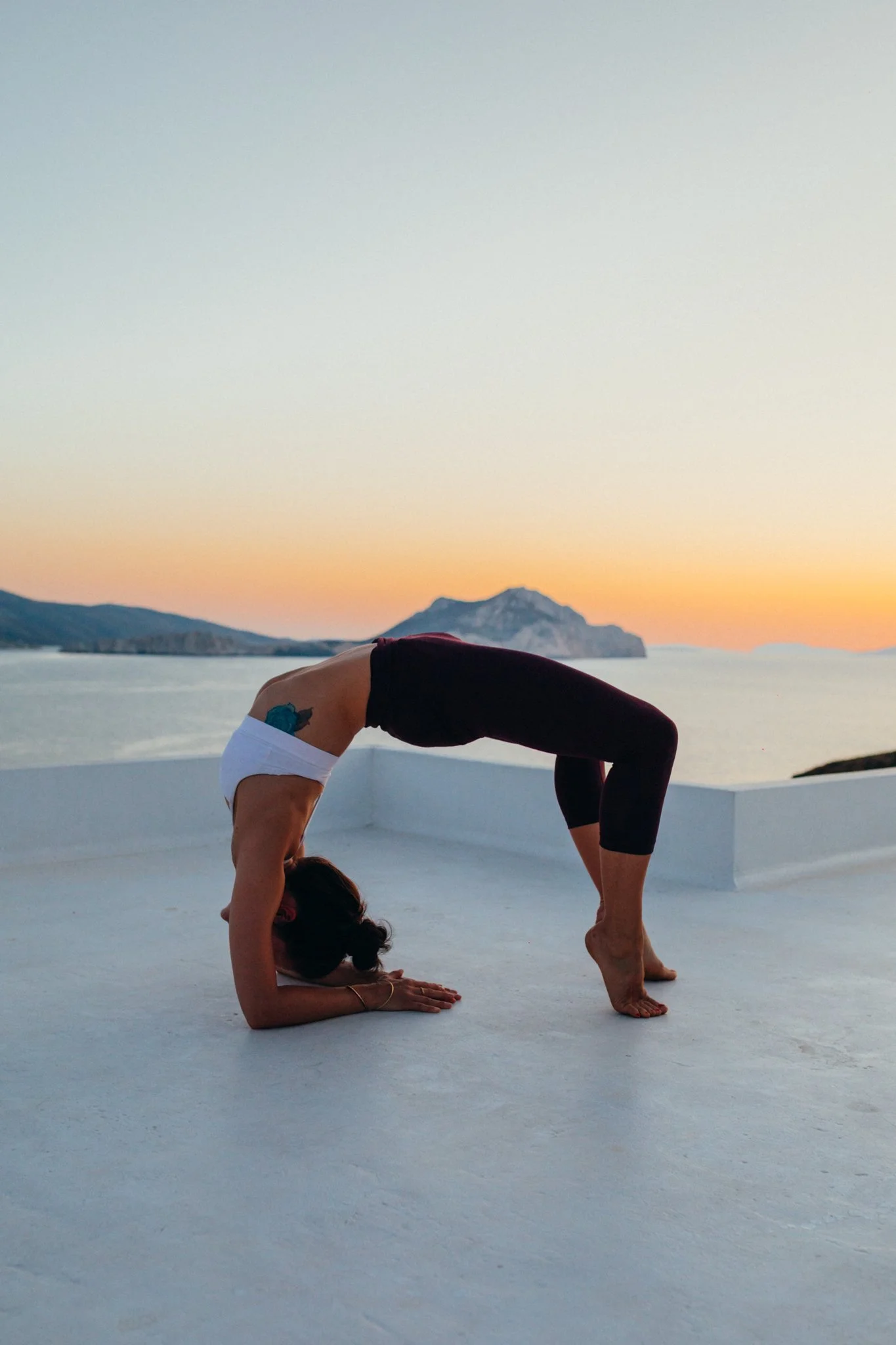 Natalie Kelly - Professeure de Vinyasa, Yin Yoga — LE YOGASCOPE