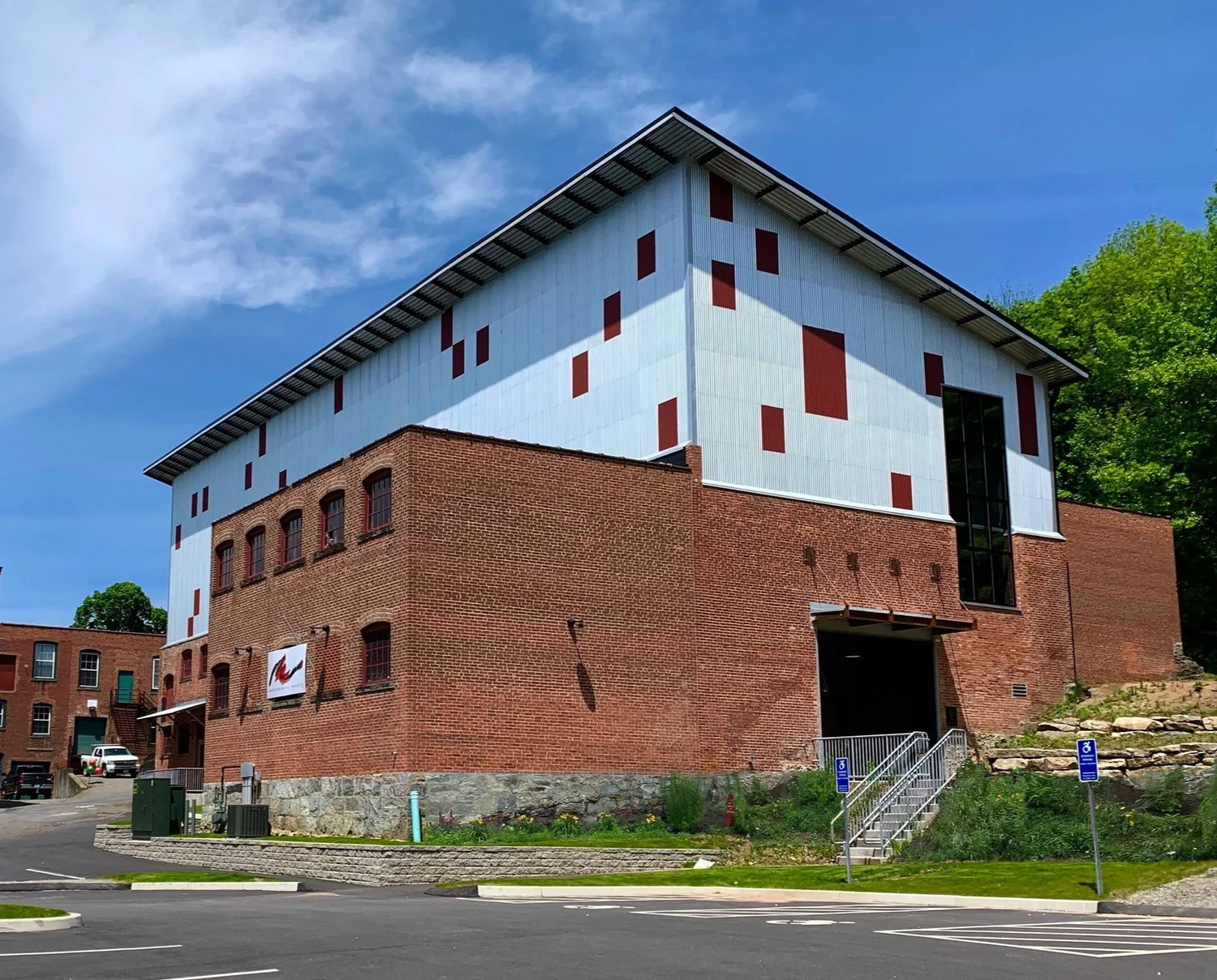Location & Directions — American Mural Project