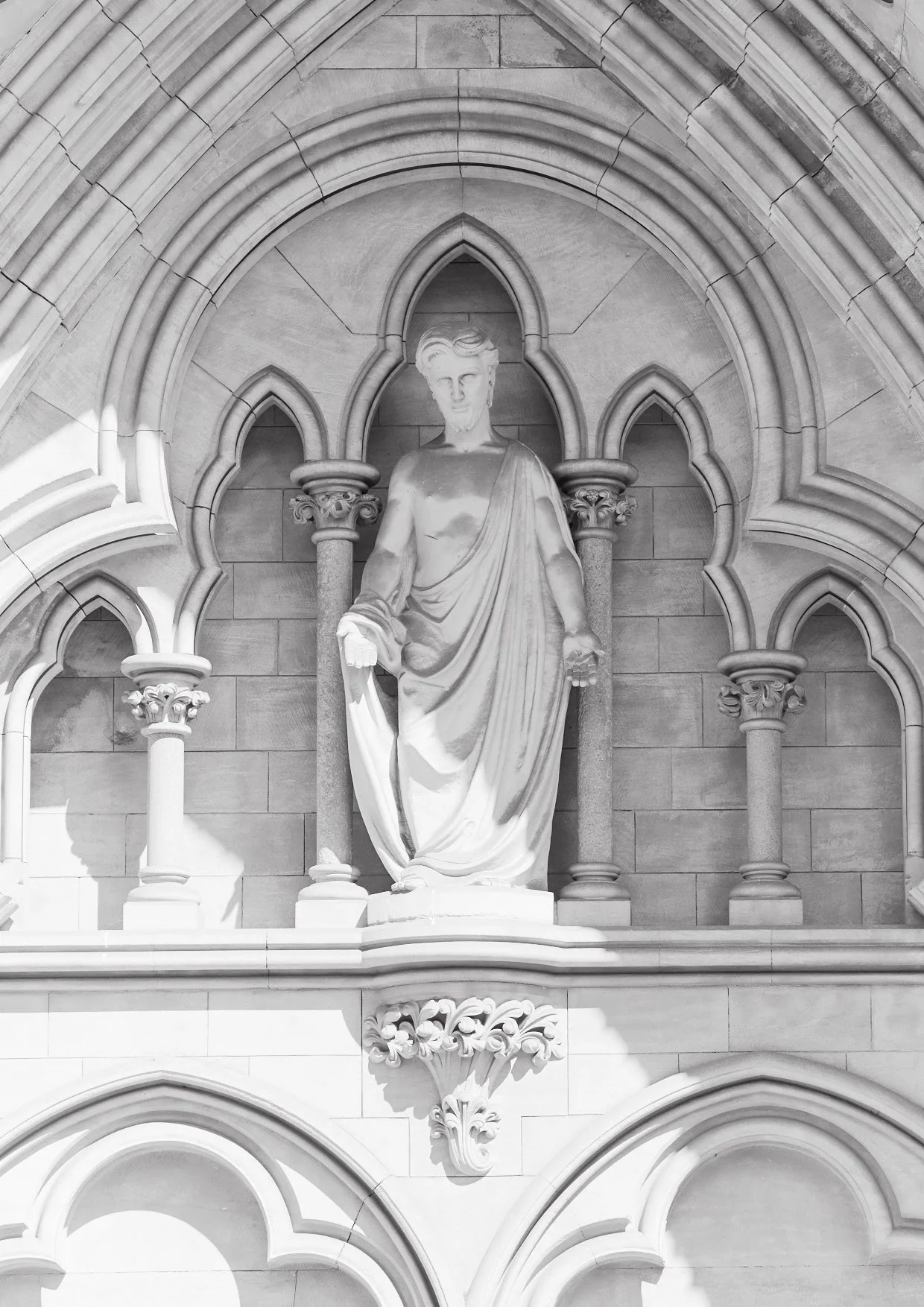 Figurative Carving — Kim Meredew (Stone Studio) Ltd