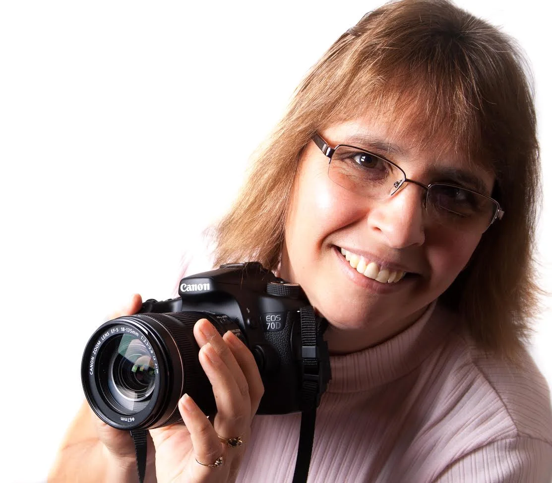 BIO — Nancy Louise Photos